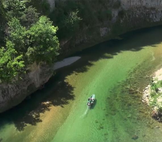 Gorges du Tarn en barque - Tourisme en Occitanie Gorges du Tarn en barque - Tourisme en Occitanie
